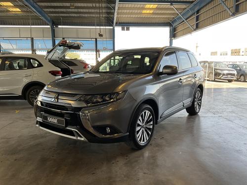 Mitsubishi Outlander Price in UAE 2026 - Images, Reviews & Specs ...